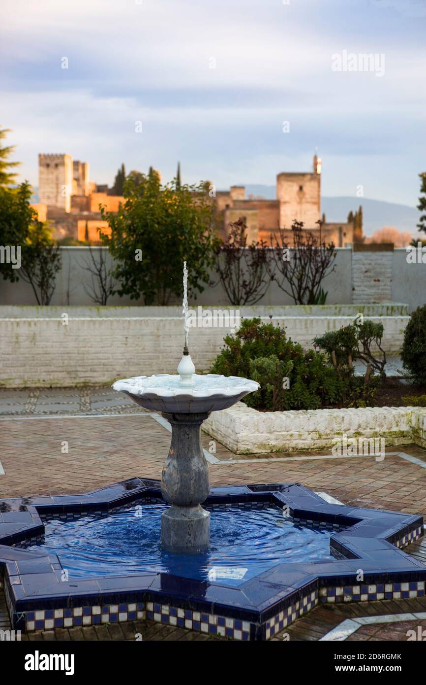 The gardens of the Mezquita Mayor de Granada (The Great Mosque of ...