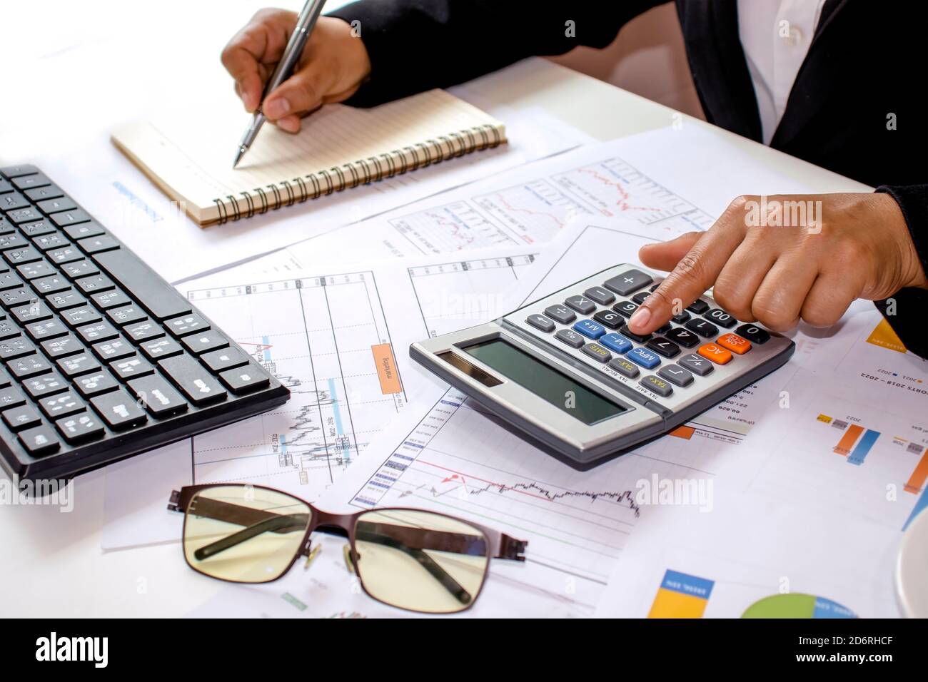 Accounting calculators hi-res stock photography and images - Alamy