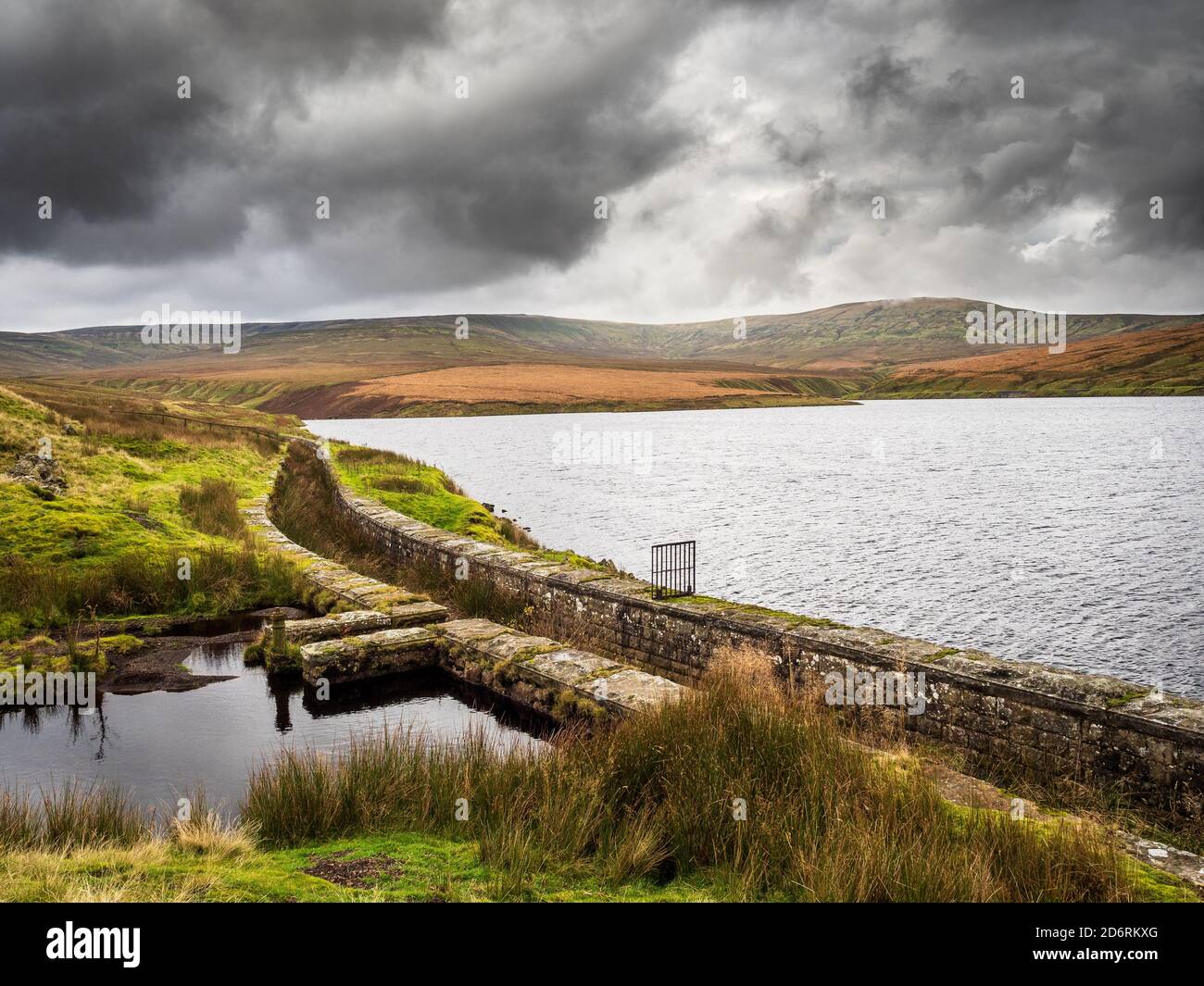 Stone culvert hi-res stock photography and images - Alamy