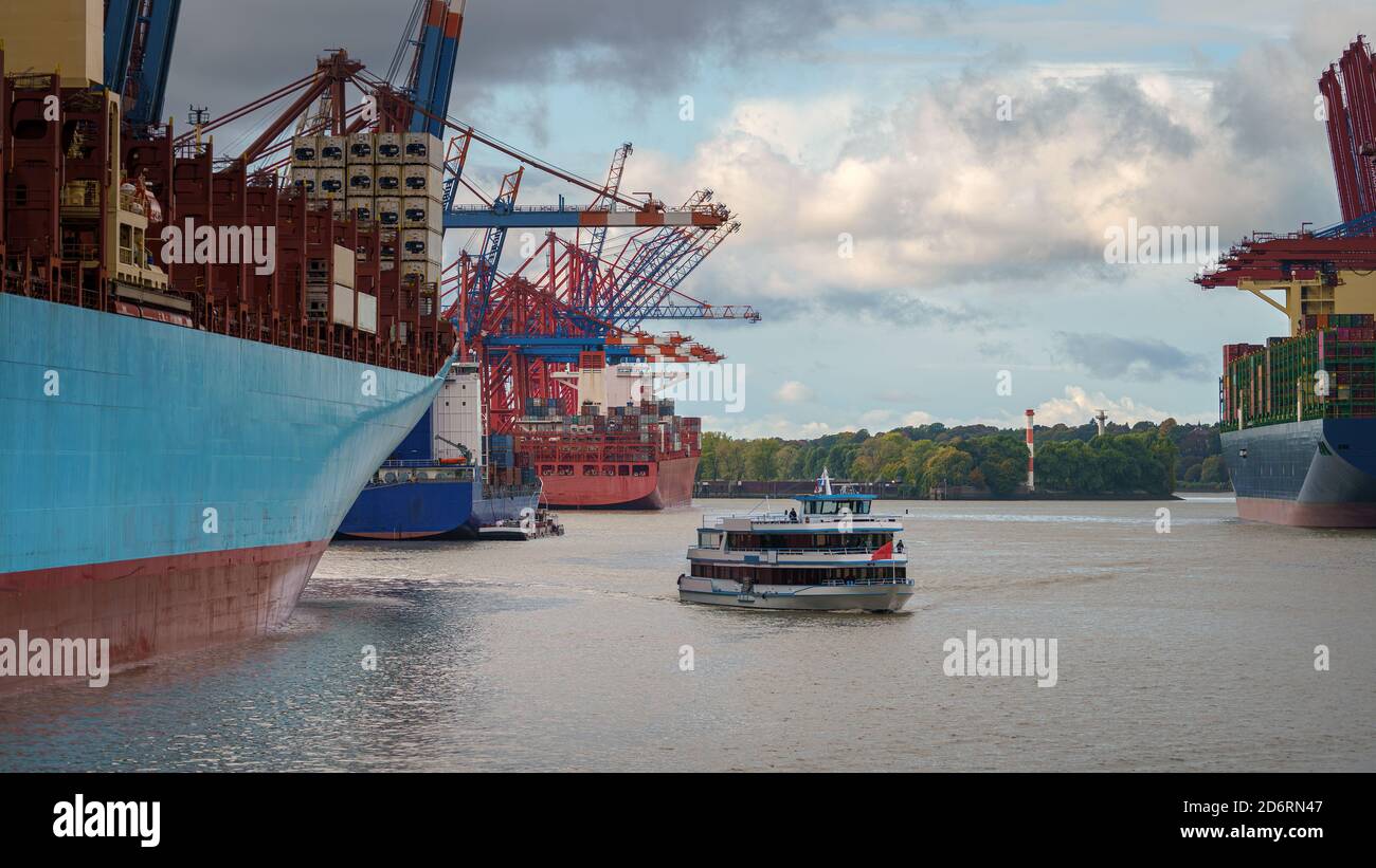 Container bridges hi-res stock photography and images - Alamy