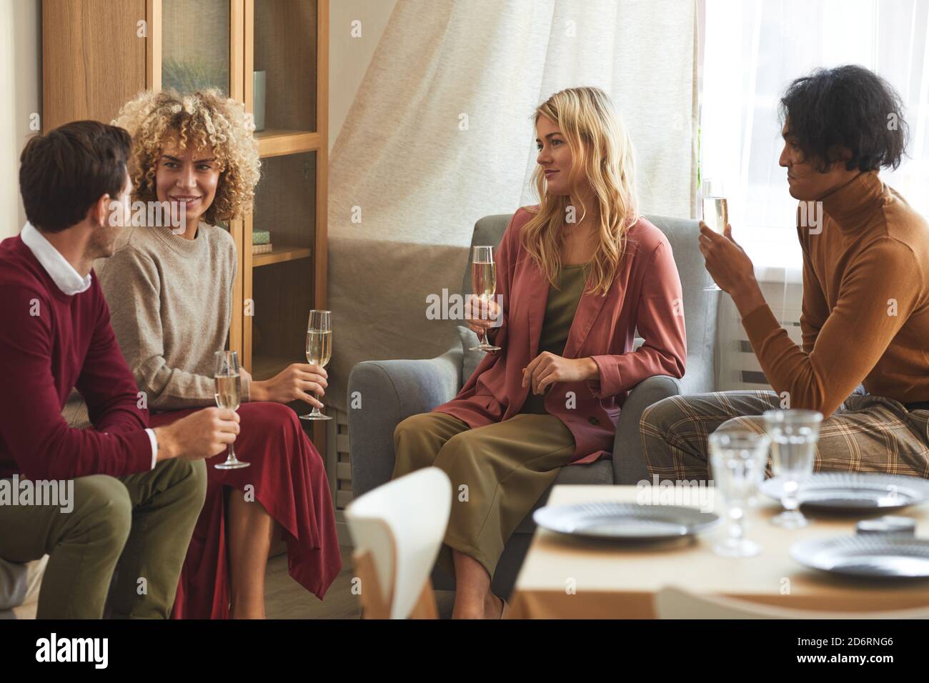 Adult social gathering candid hi-res stock photography and images - Alamy