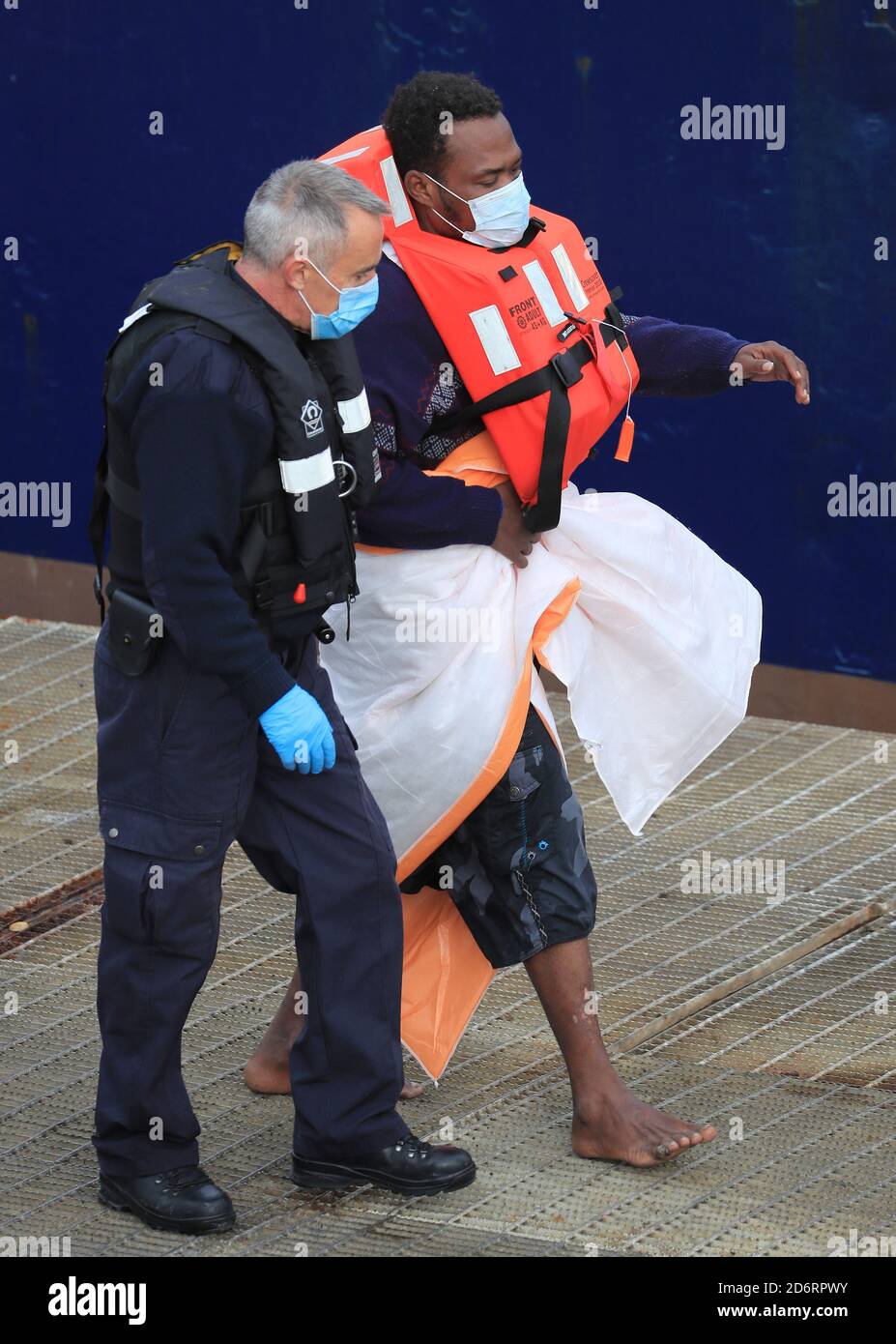 Uk border force officer hi-res stock photography and images - Alamy