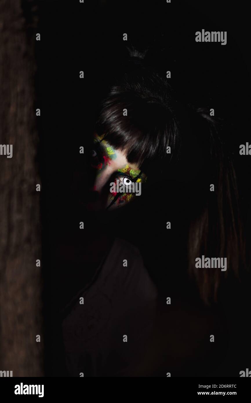 Vertical contact lens hi-res stock photography and images - Alamy