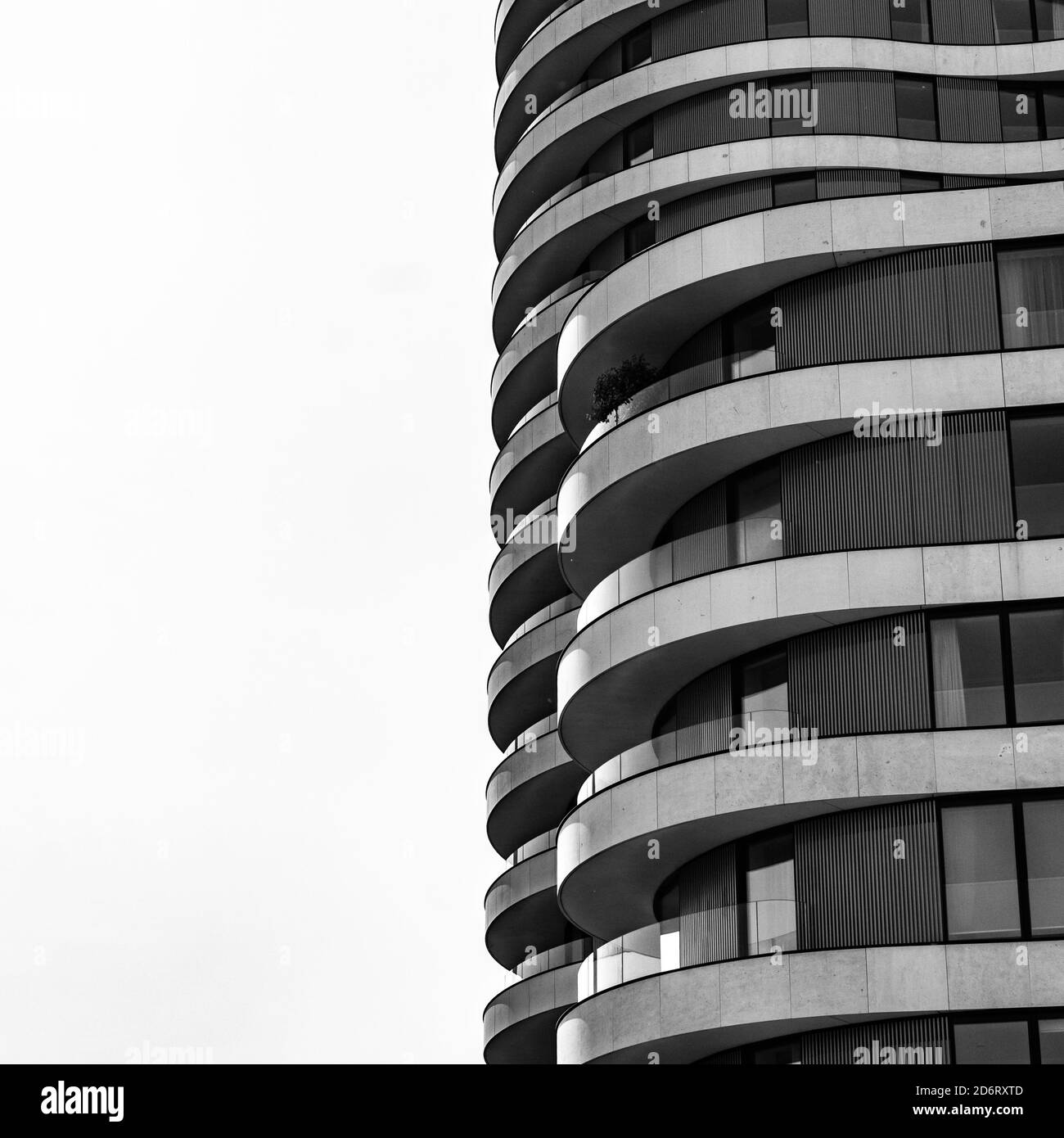 Glass wall high rise Black and White Stock Photos & Images - Alamy