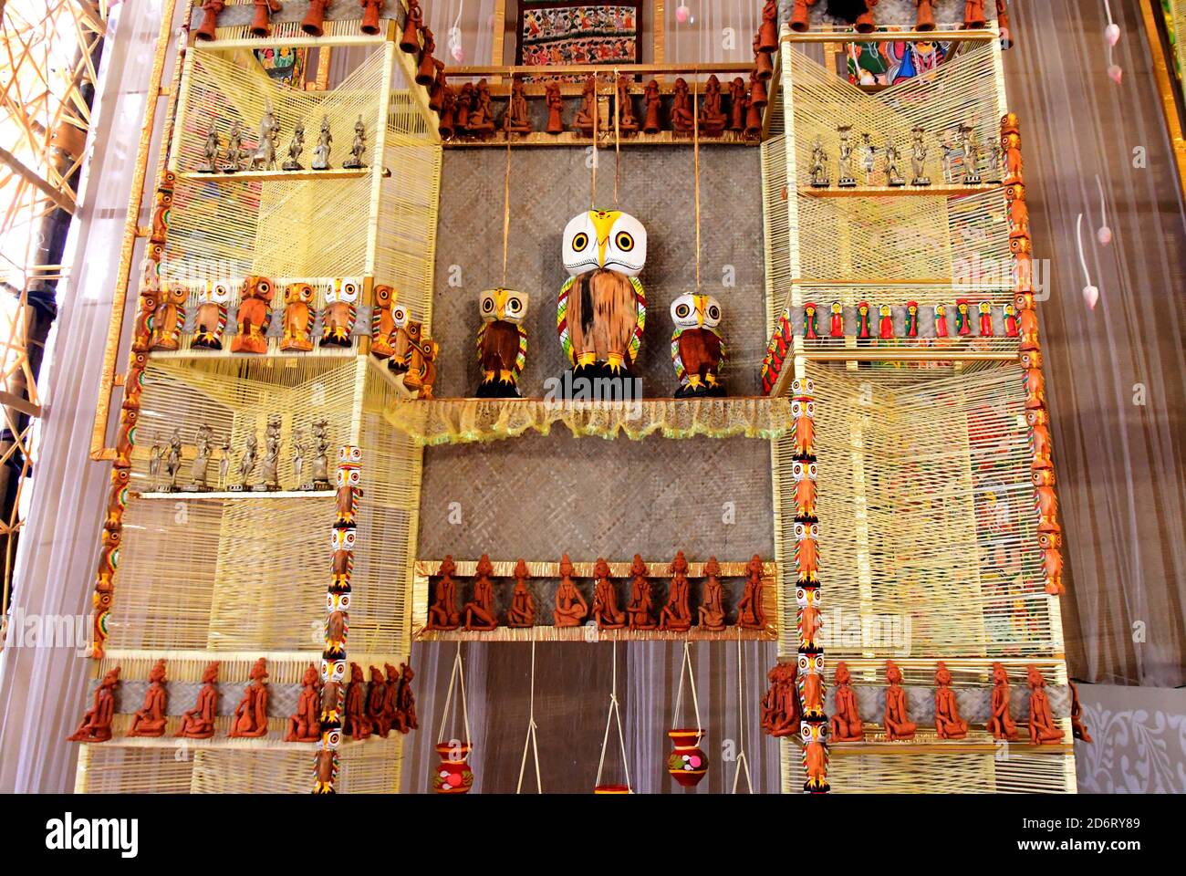 Big pandals hi-res stock photography and images - Alamy
