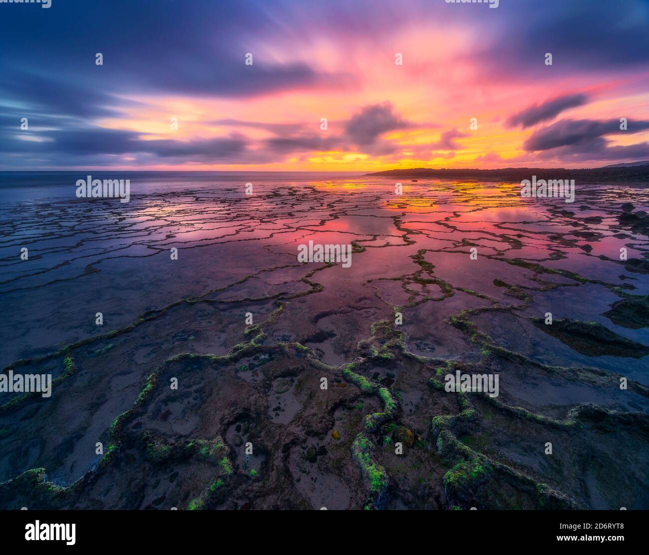 Magnificent long beach skyline hi-res stock photography and images - Alamy