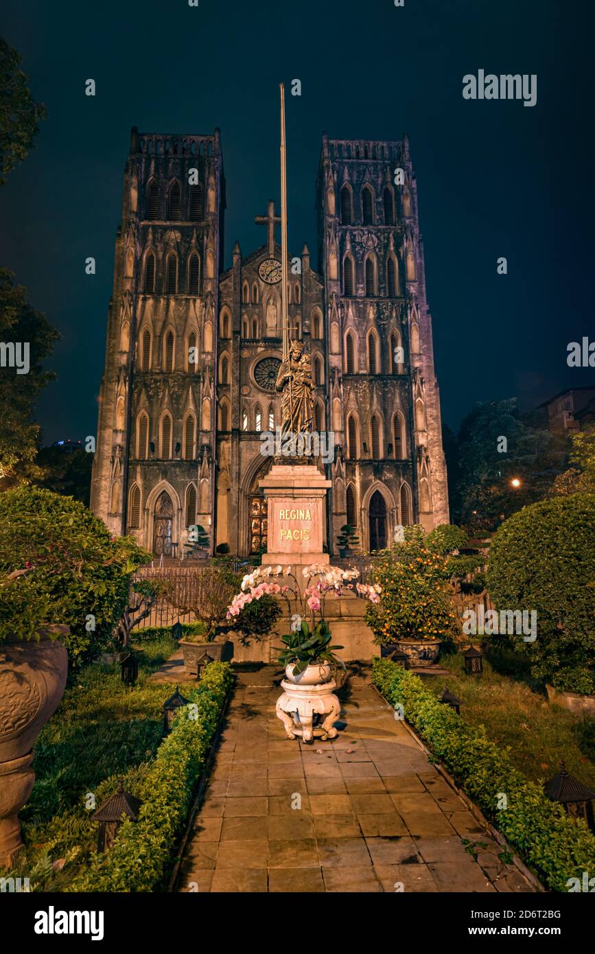 Gothic Church at night, St Joseph's Cathedral on Nha Chung Street Hanoi ...