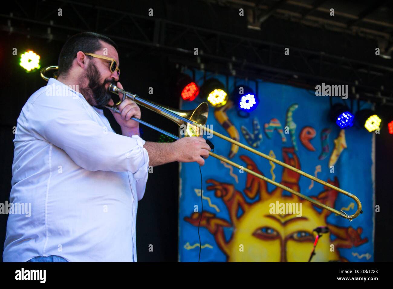 Sunfest London Ontario Festival with live performers from around the ...