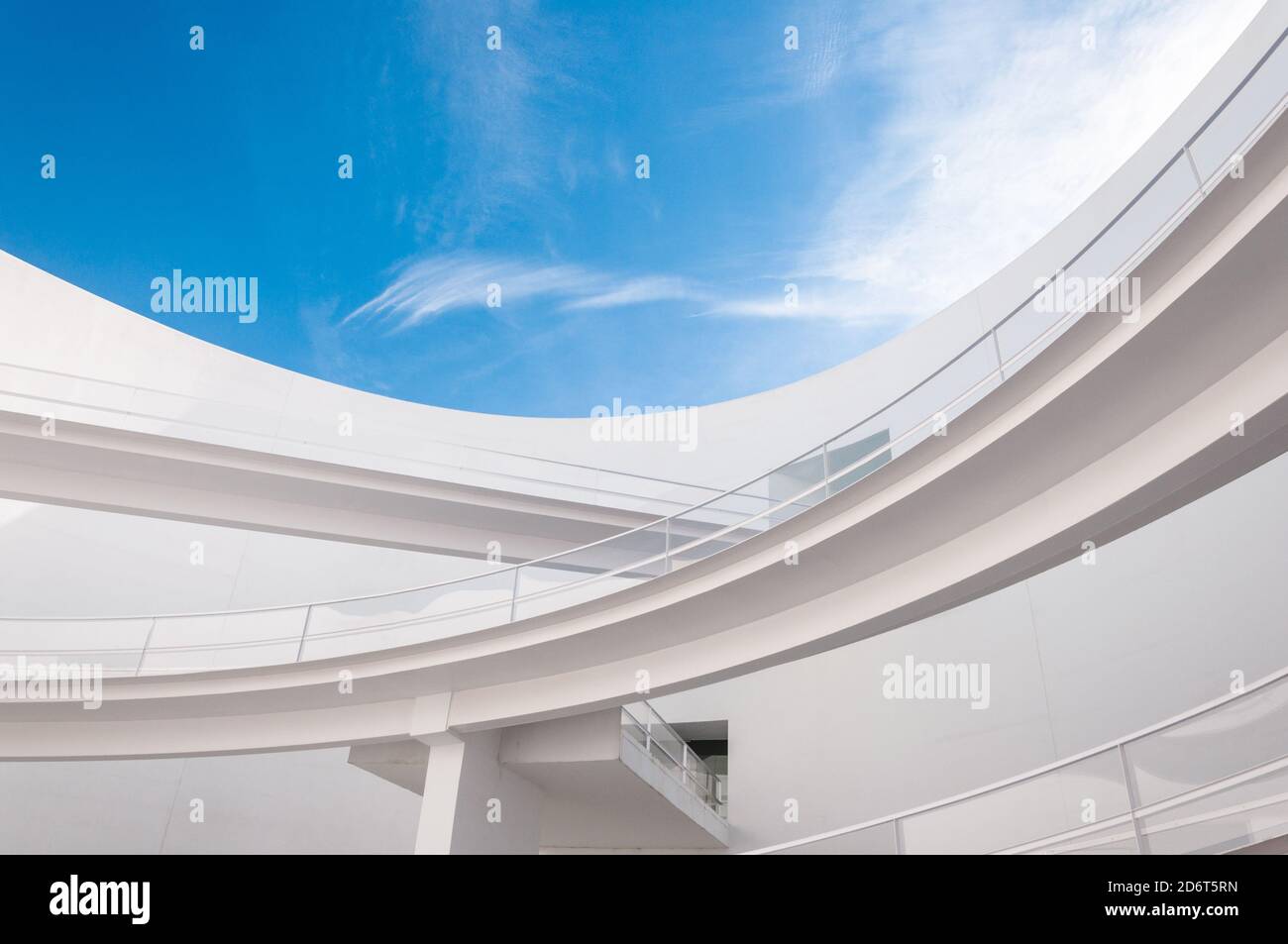 Incline ramp hi-res stock photography and images - Alamy