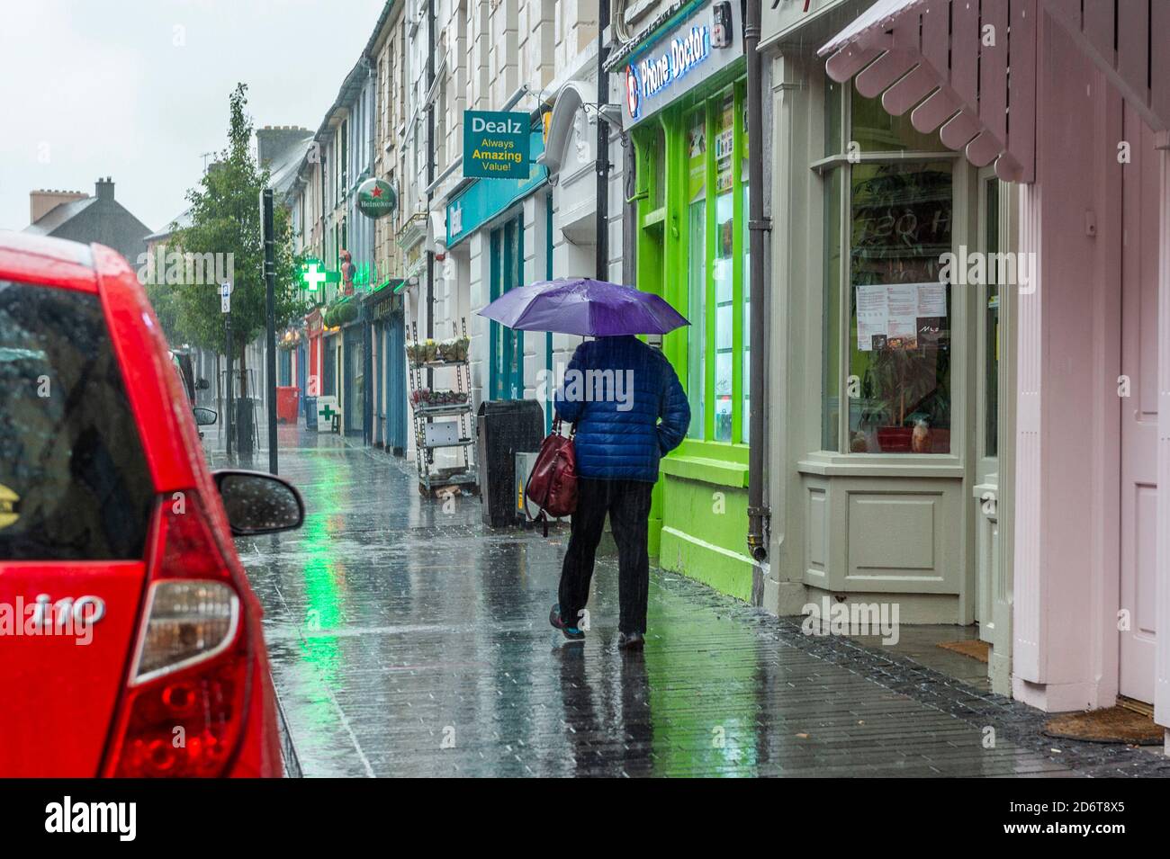 Expires hi-res stock photography and images - Alamy