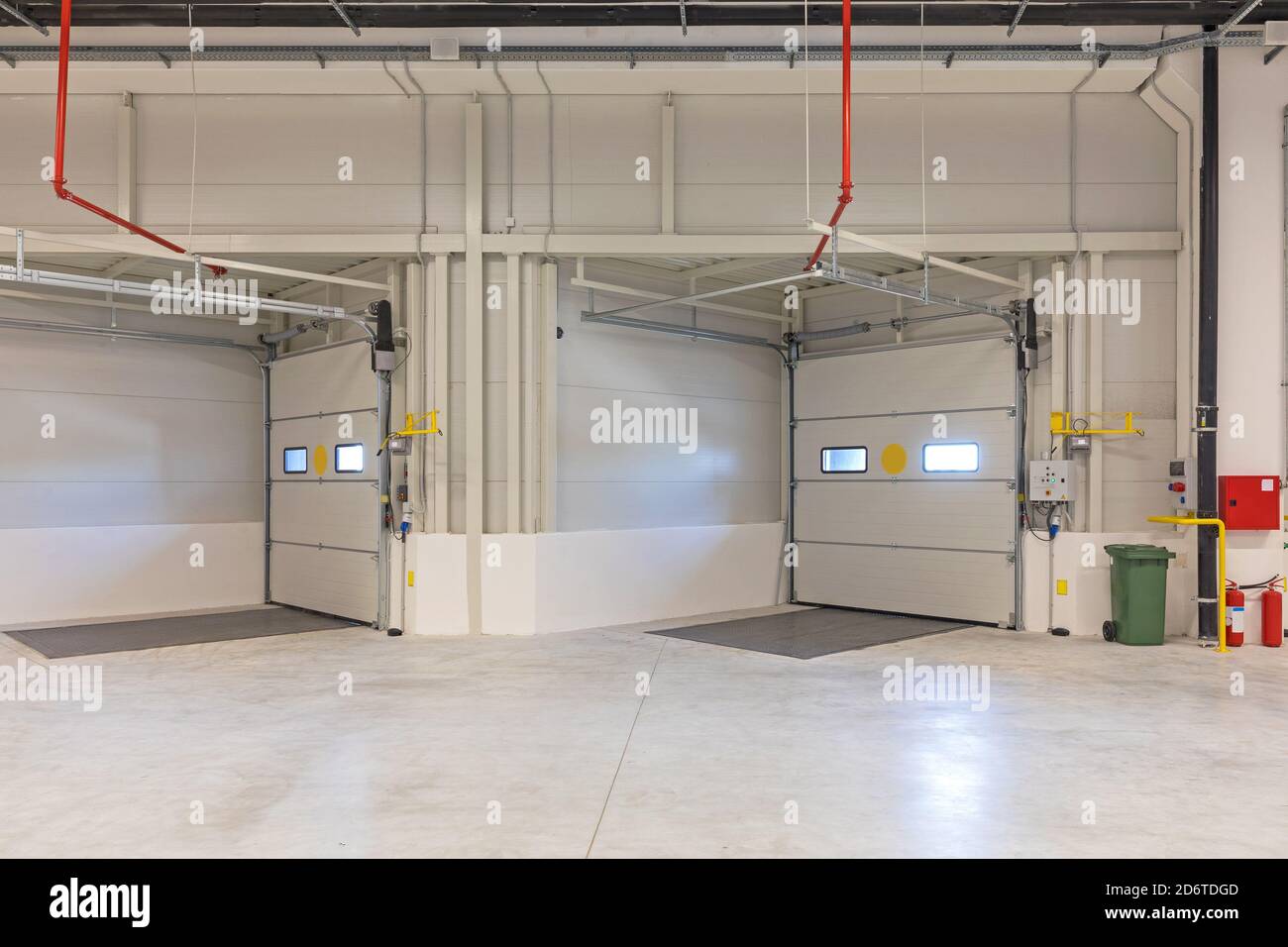 Cargo Door Loading Bay Interior Distribution Warehouse Stock Photo - Alamy