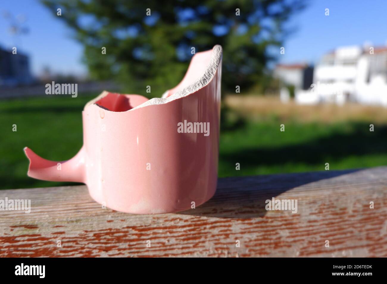 Broken glass table hi-res stock photography and images - Alamy