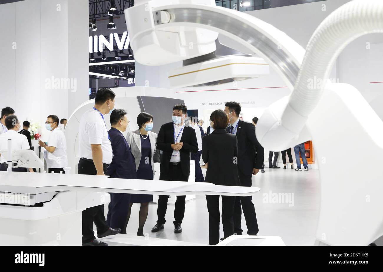 Shanghai, China. 19th Oct, 2020. Visitors communicate at the China ...