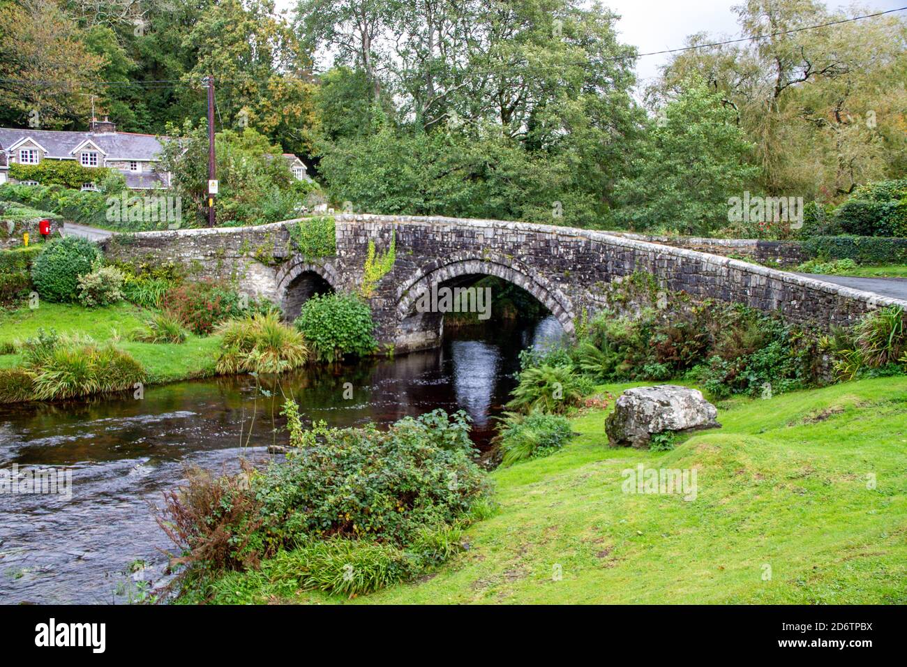 Coping stone hi-res stock photography and images - Alamy