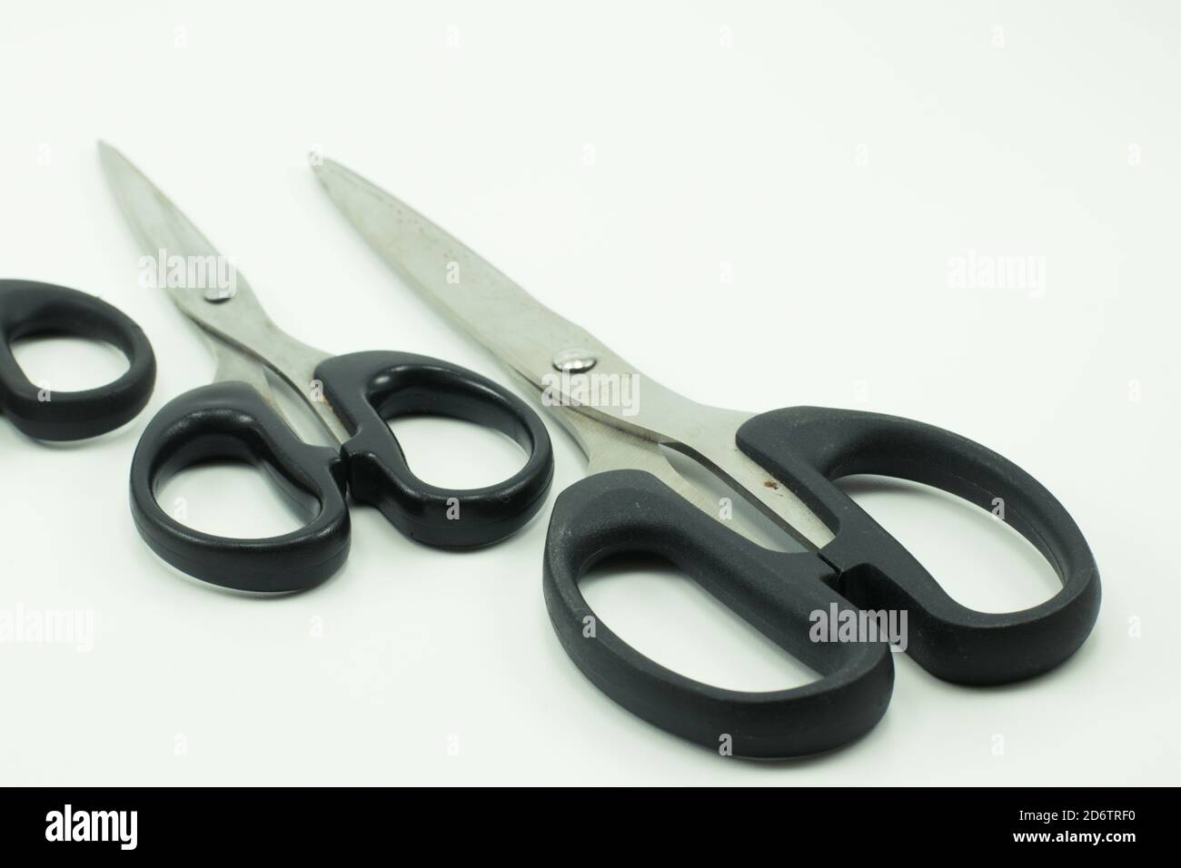 Gold scissor hi-res stock photography and images - Alamy