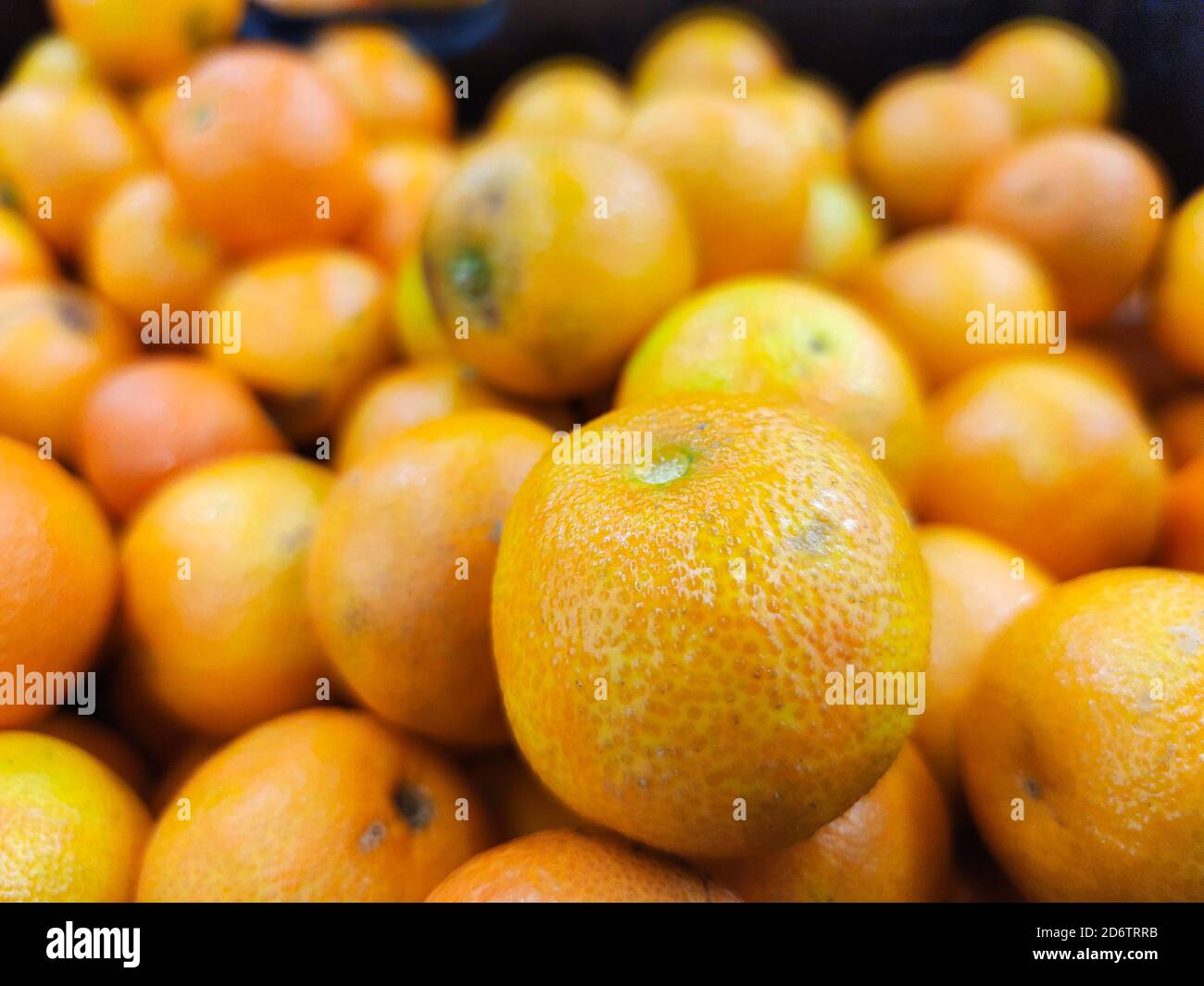 Oranges, mandarins background and texture Stock Photo - Alamy