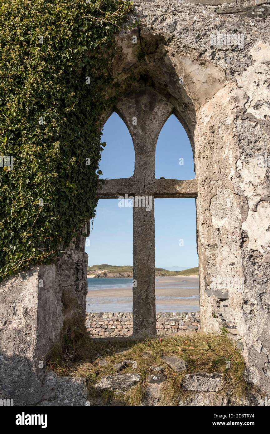 Balnakeil Beach Viewed Through the Window of the Ruined Balnakeil ...
