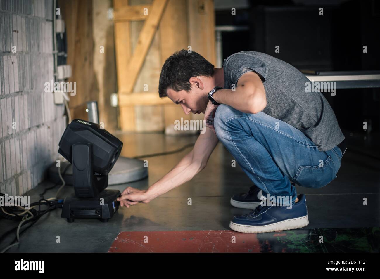 Stage lighting technician hi-res stock photography and images - Alamy