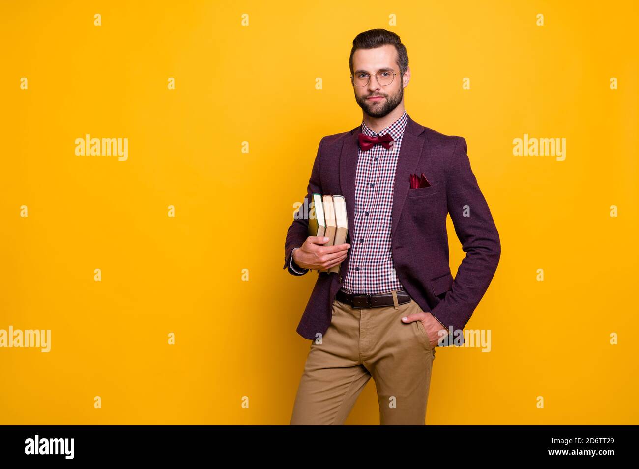 Photo of handsome rich clothes look outfit guy student hold many books ...