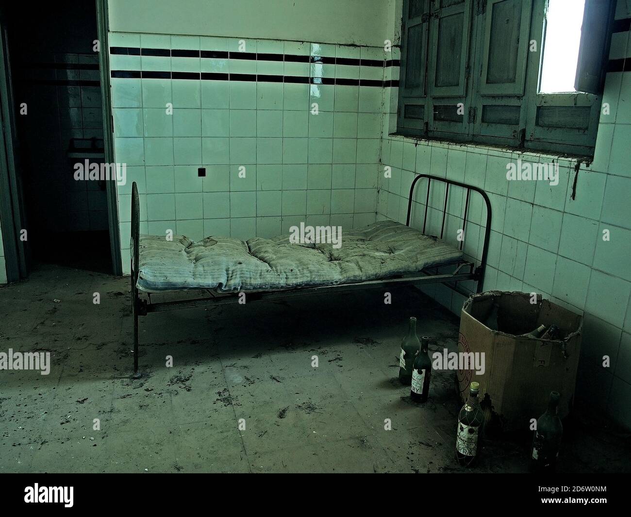 Room of an abandoned madhouse Stock Photo - Alamy