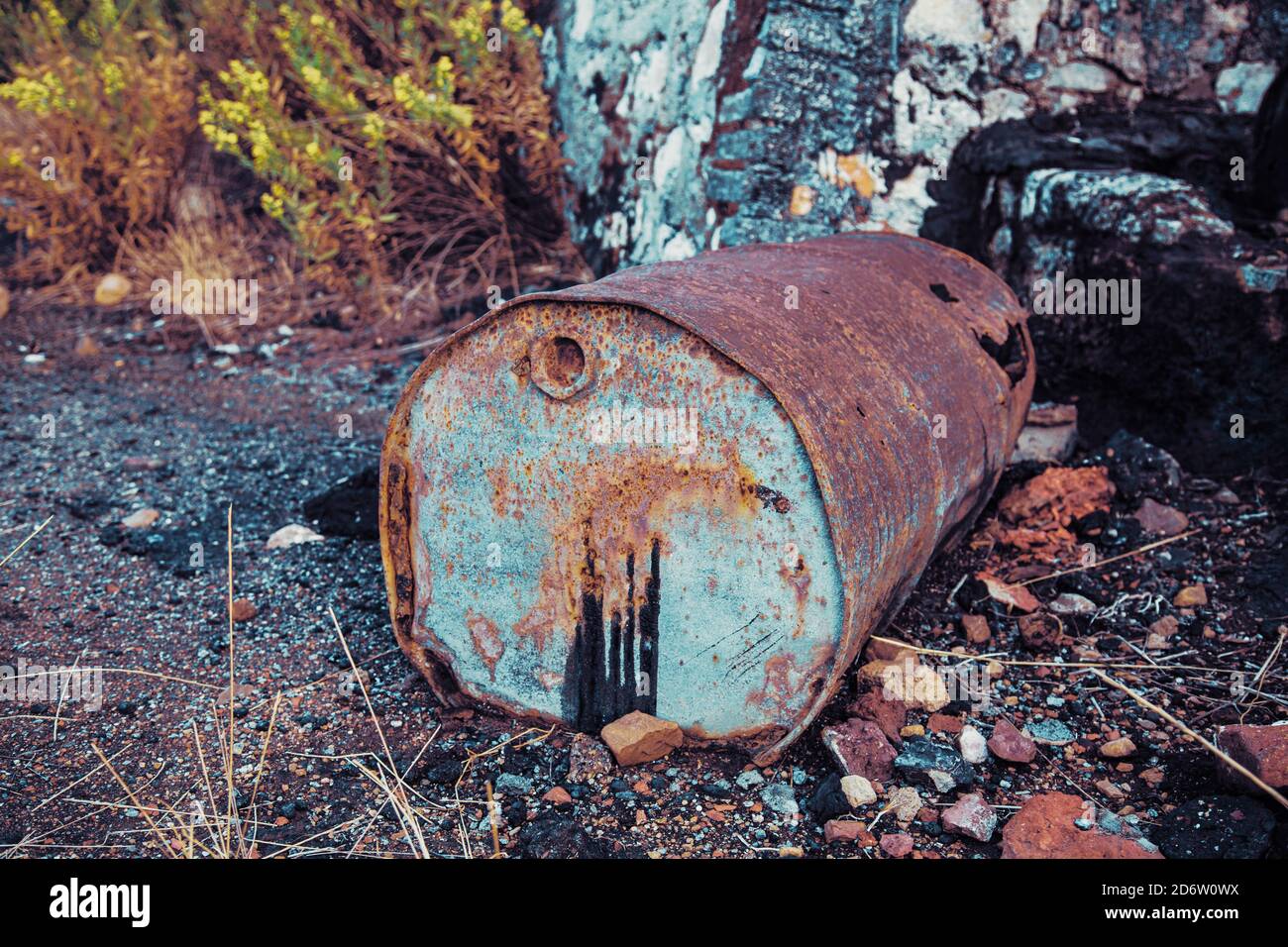 Rusty barrel on ground hi-res stock photography and images - Alamy