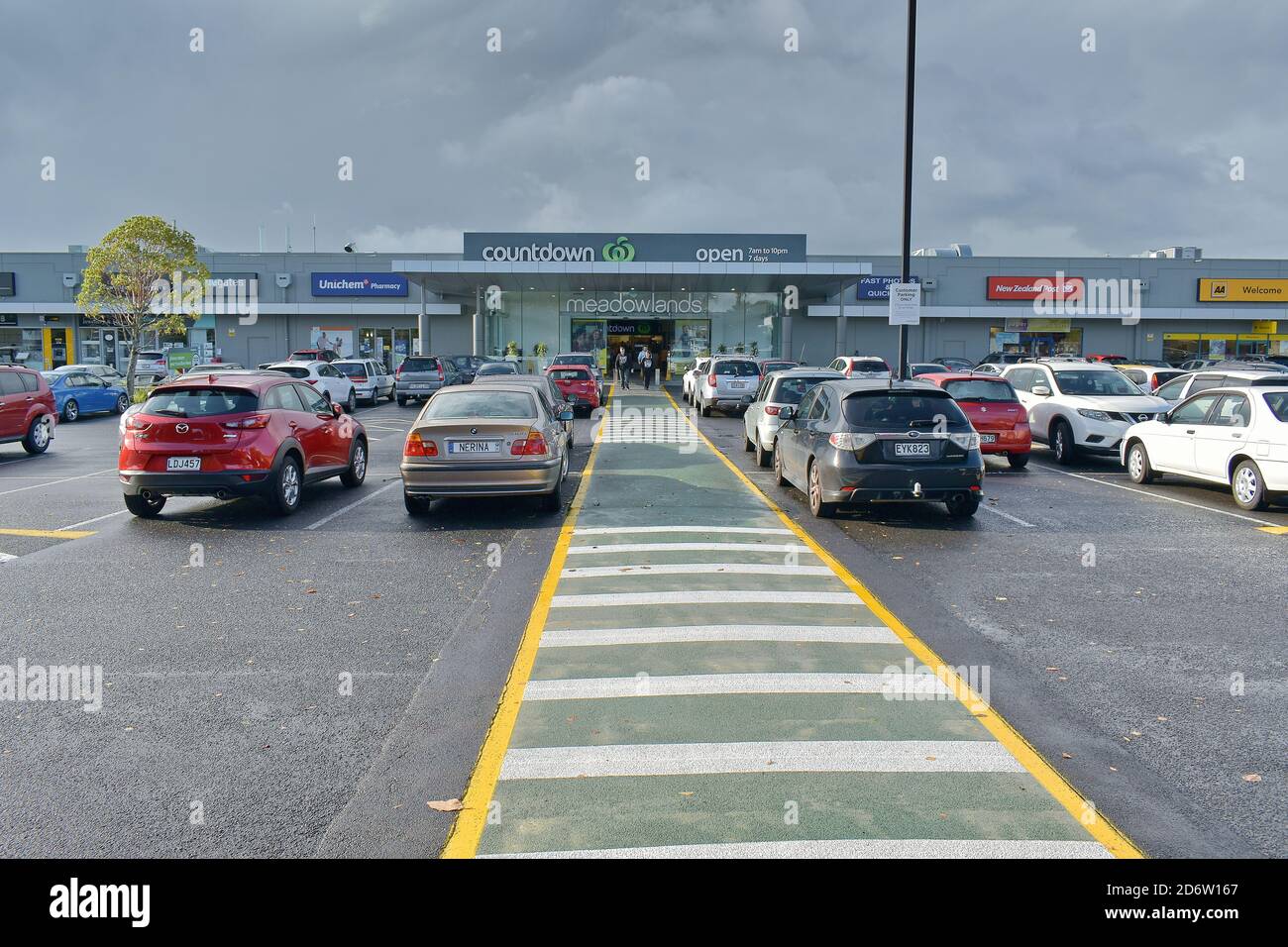 Countdown supermarket new zealand hi-res stock photography and images ...