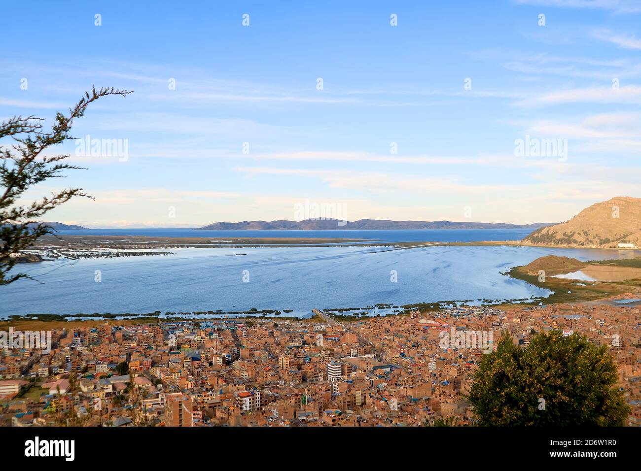 The worlds highest navigable lake hi-res stock photography and images ...