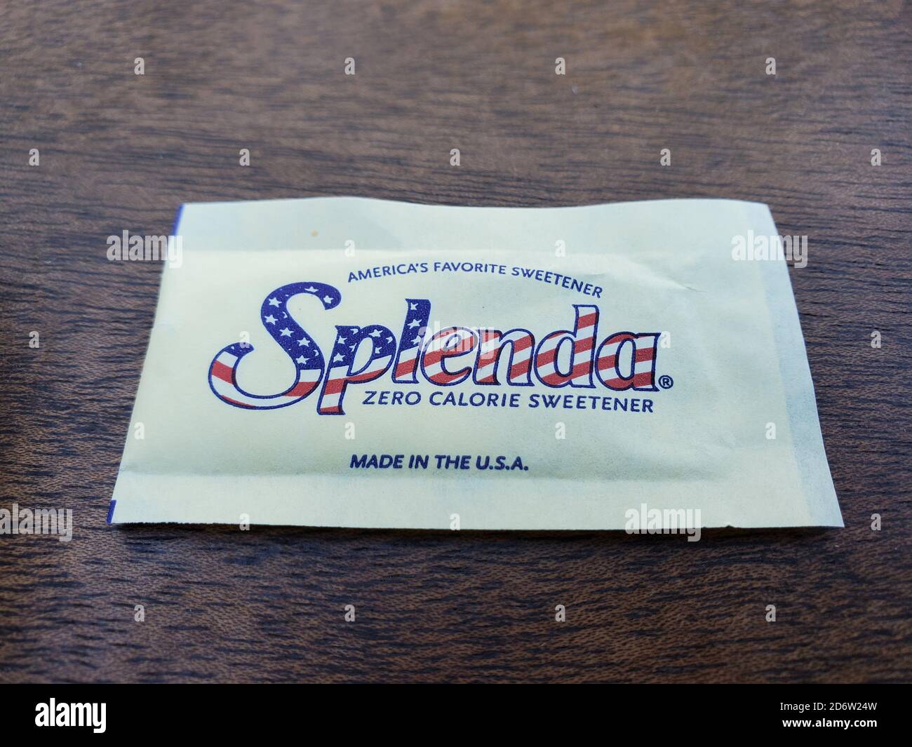 Packet of splenda hi-res stock photography and images - Alamy