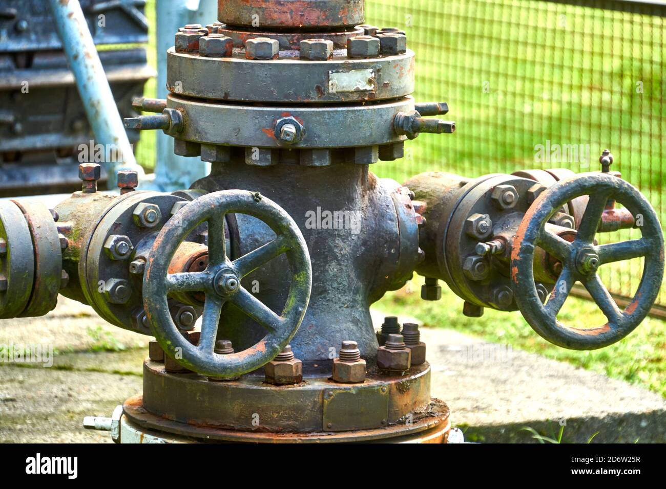 Rotary valves hi-res stock photography and images - Alamy