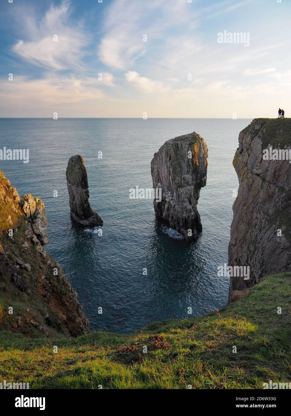 Sea stacks wales hi-res stock photography and images - Alamy