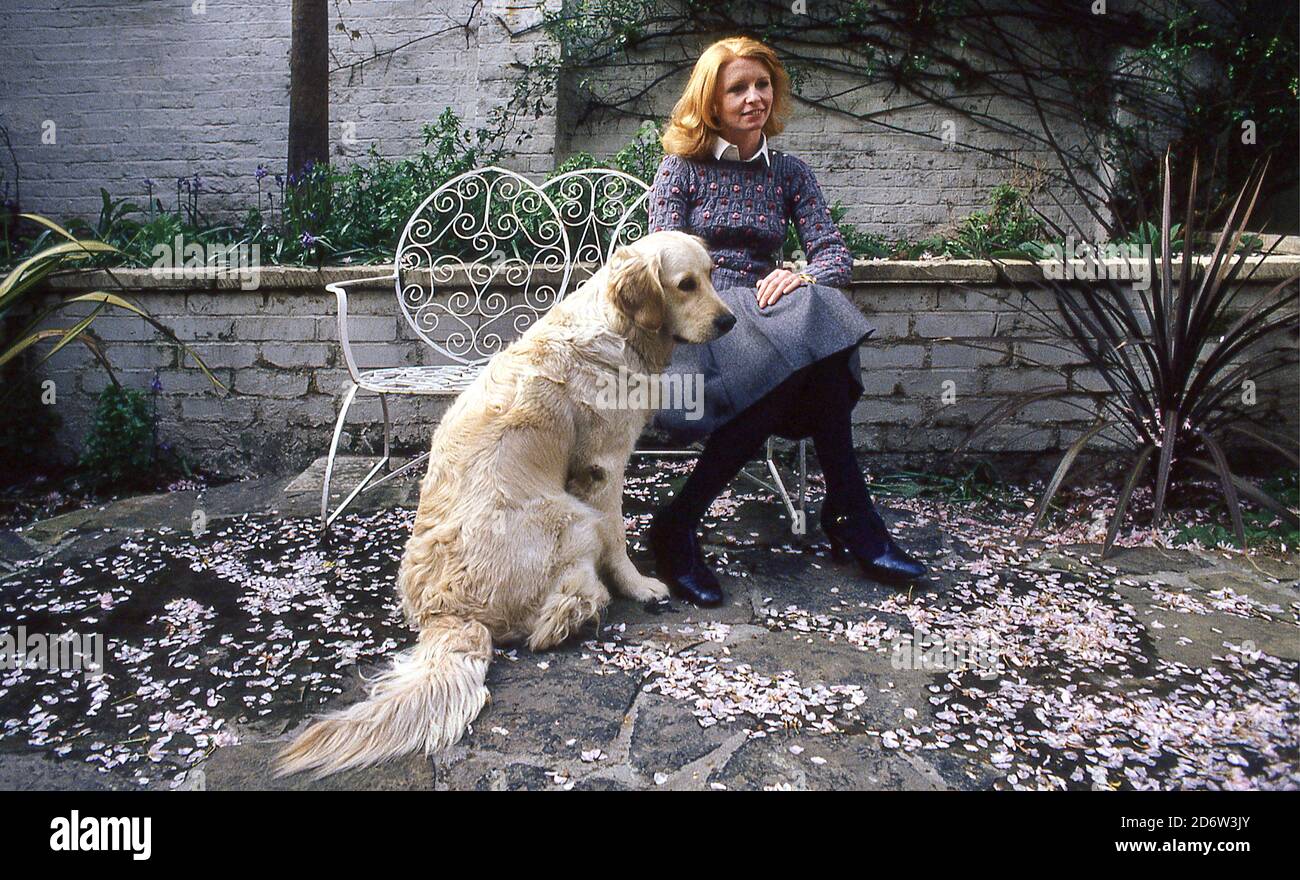 Actress Jane Asher with her dog at home in 1981 Stock Photo - Alamy