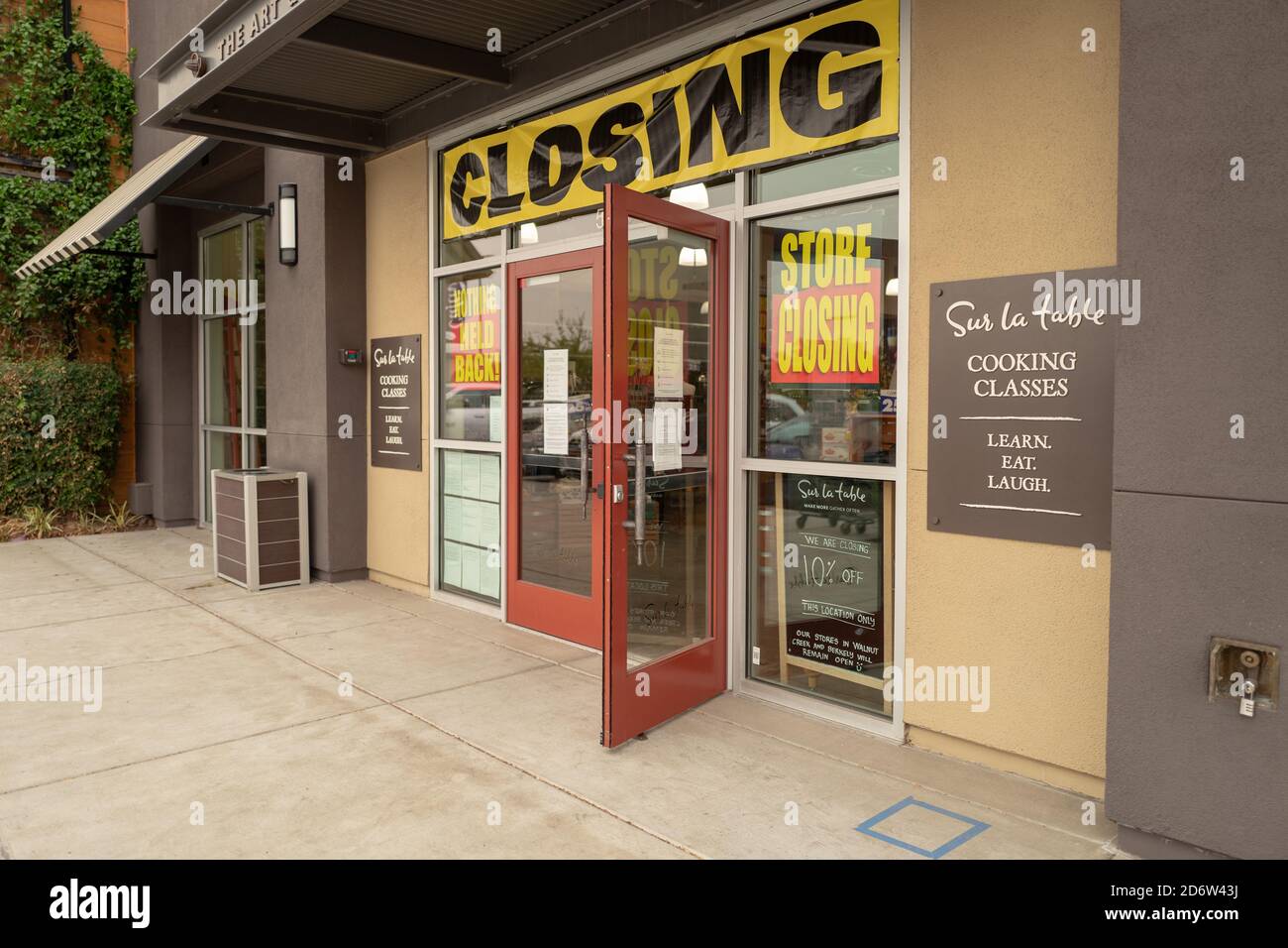 12 signs hi-res stock photography and images - Alamy