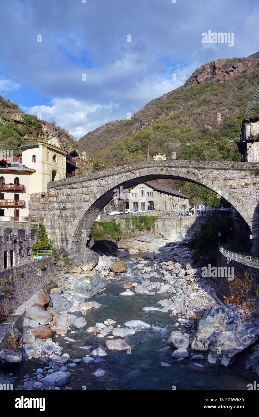 Pont Saint Martin, Aosta Valley, Italy. -10/11/2020- The ancient Roman ...