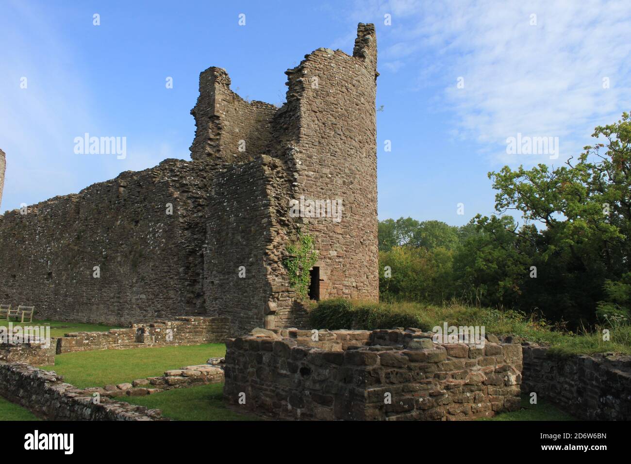White Castle. Offa's Dyke Path. National Trail. Long-distance trail ...