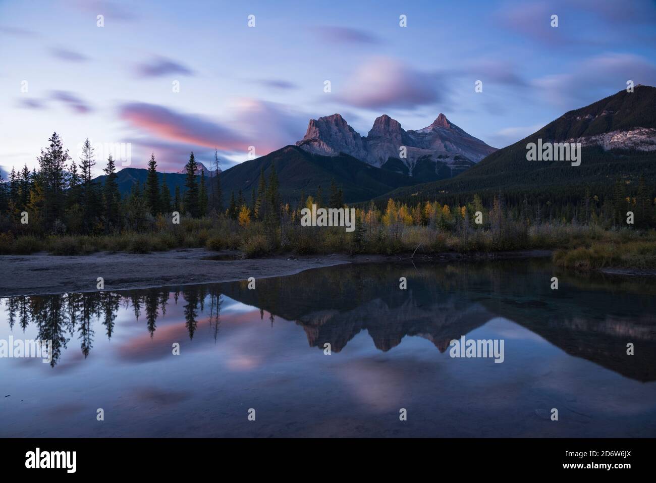 Three Sisters Peaks in Autumn during Sunrise, Canmore, Banff National ...