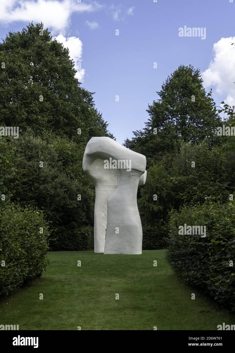 Henry moore exhibition 2019 hi-res stock photography and images - Alamy