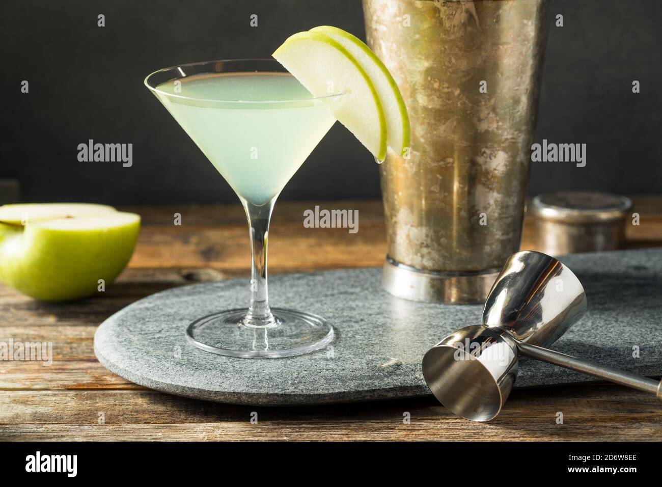 Appletini cocktail liquor martini hi-res stock photography and images ...