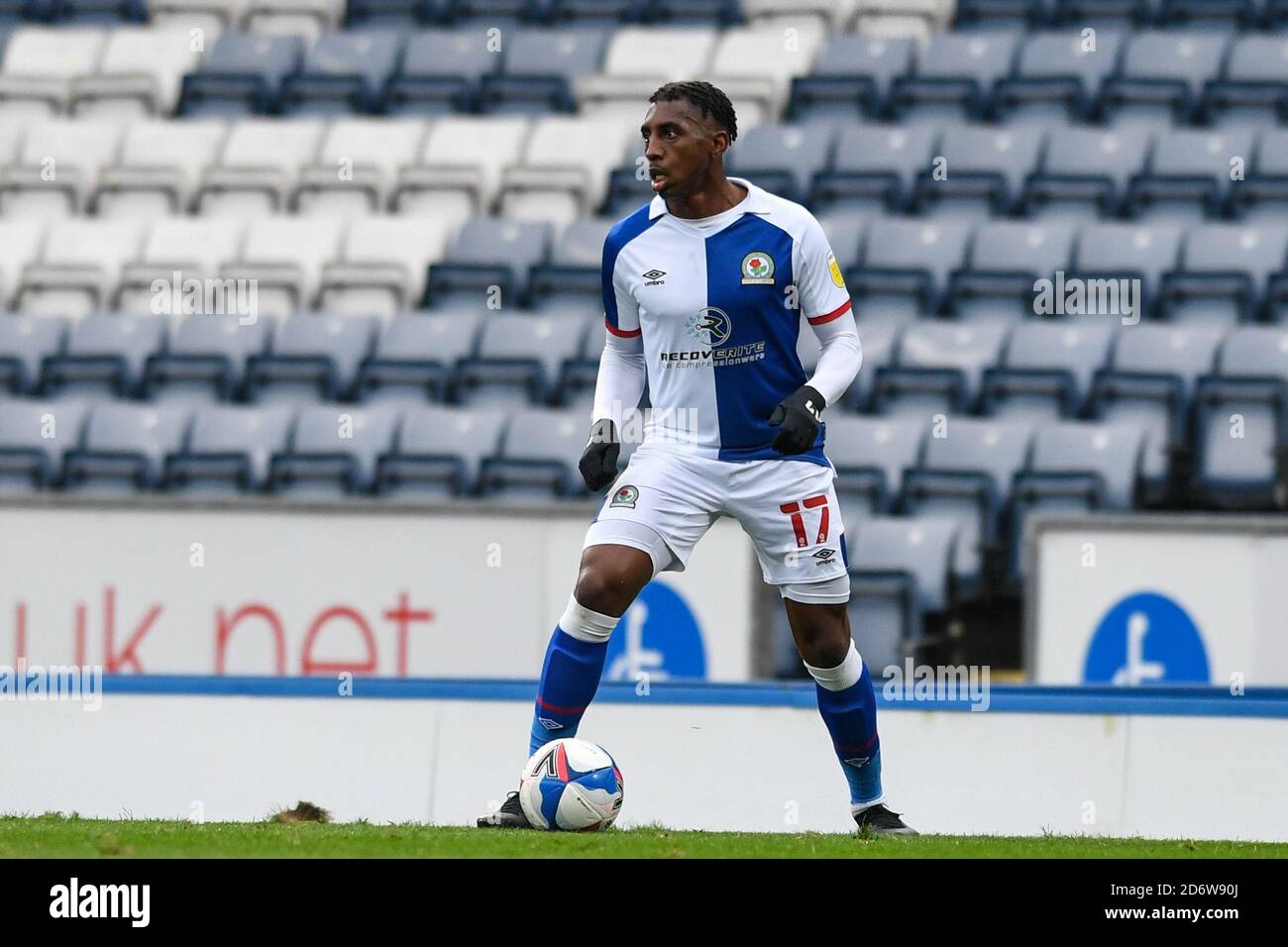 Amari’i Bell (17) of Blackburn Rovers looks for a pass Stock Photo - Alamy