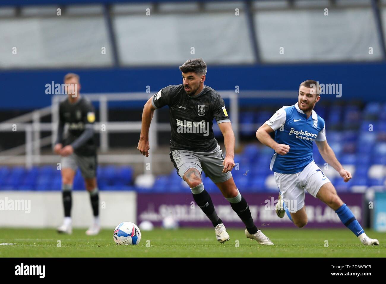 Callum Paterson (5) of Sheffield Wednesday dribbles the ball Stock ...