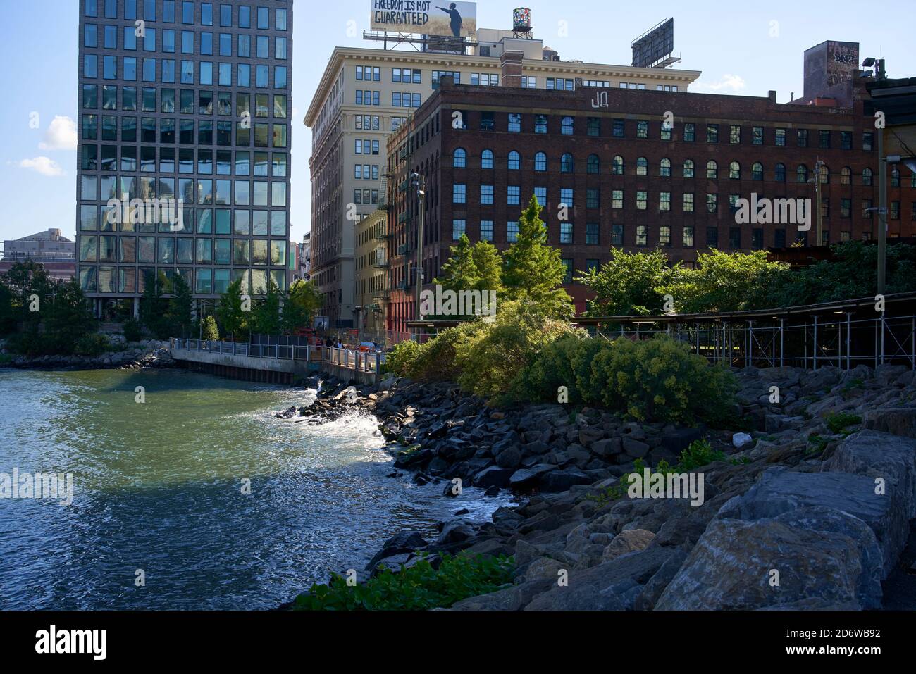 Dumbo district hi-res stock photography and images - Alamy