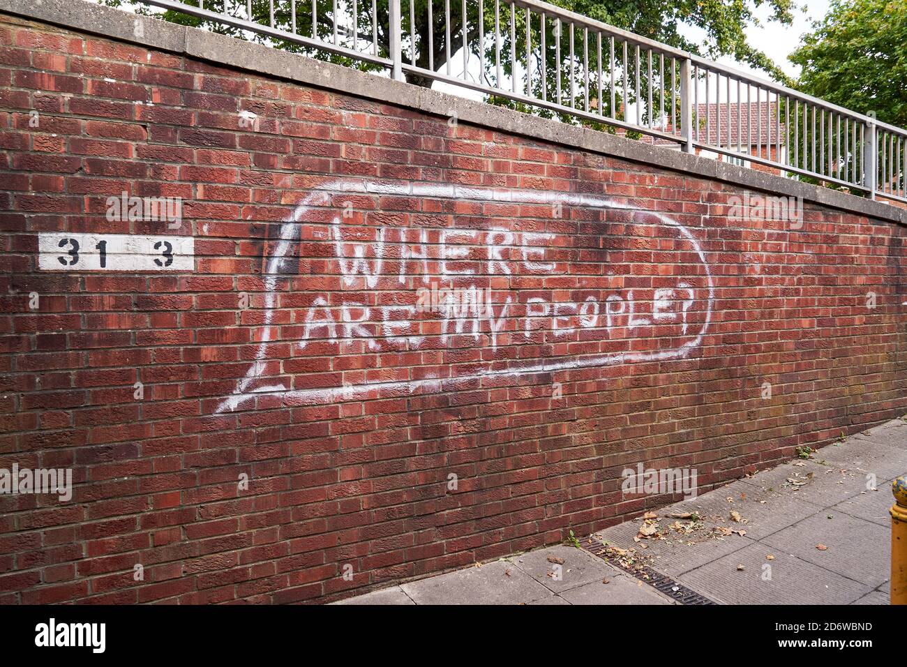 Graffiti wall white hi-res stock photography and images - Alamy