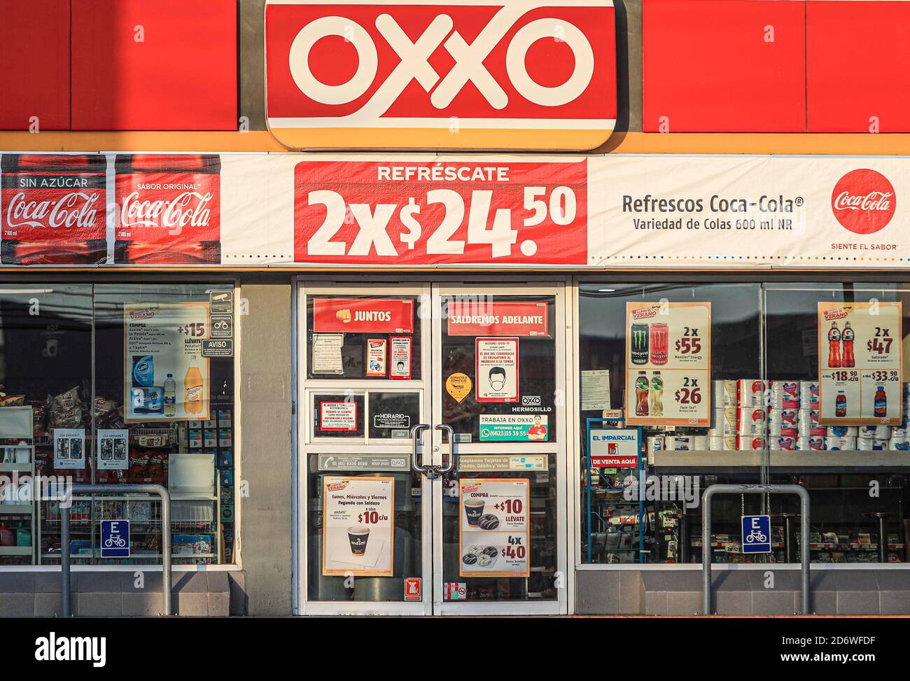 Oxxo Store, a convenience store chain closed during the pandemic ...