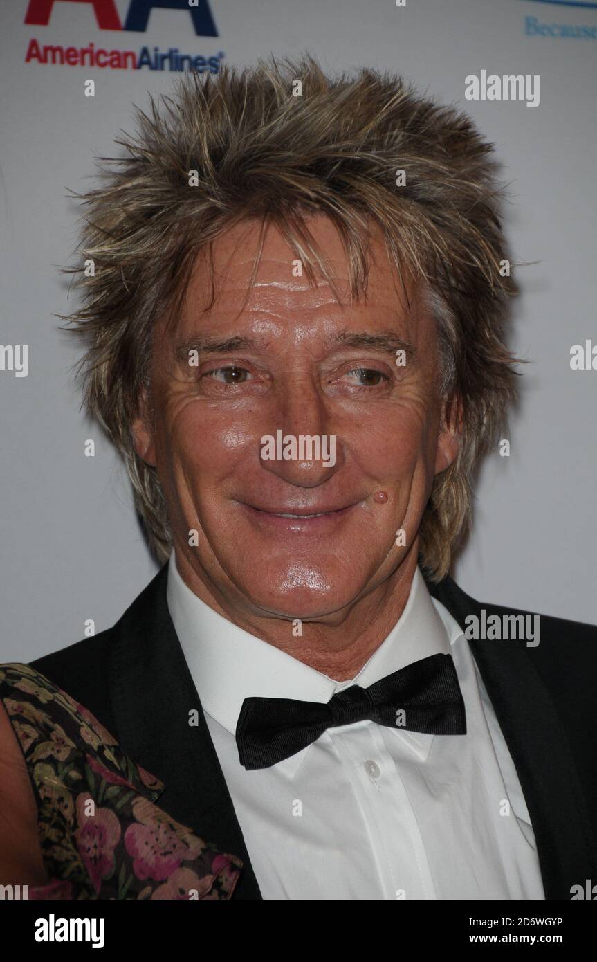 Rod stewart portrait hi-res stock photography and images - Alamy