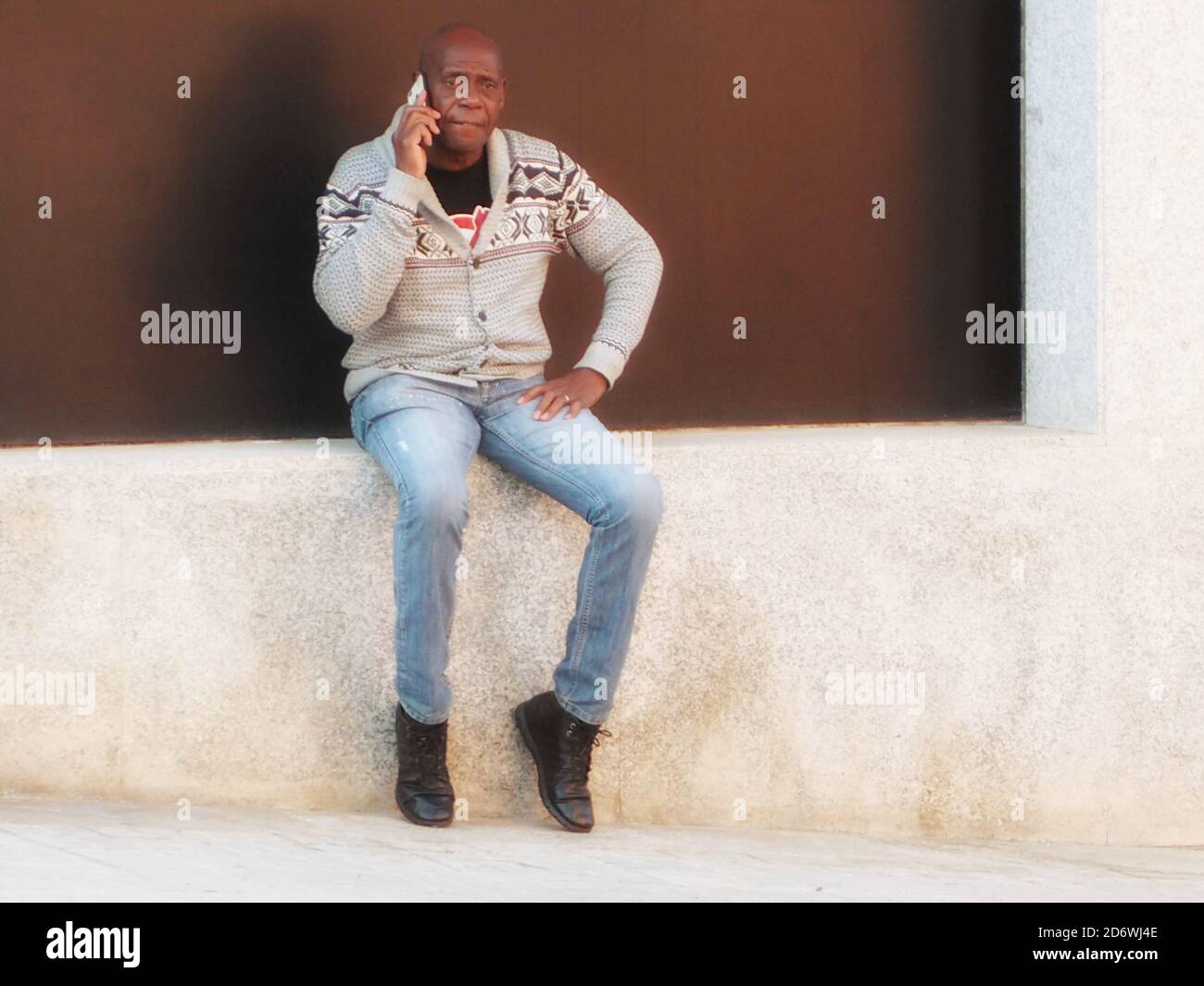 People in the street wrong mask on Stock Photo - Alamy