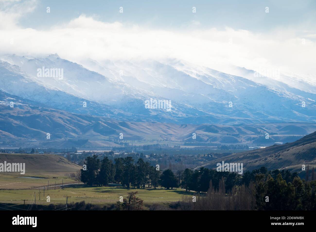 Pisa Range near Cromwell, Central Otago, South Island, New Zealand ...