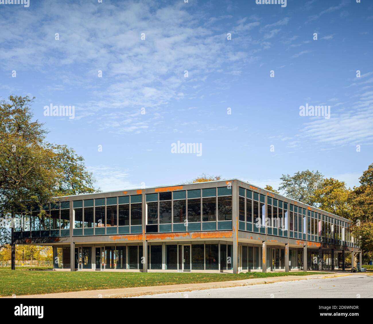Lake Meadows Professional Building designed by Skidmore Owings ...