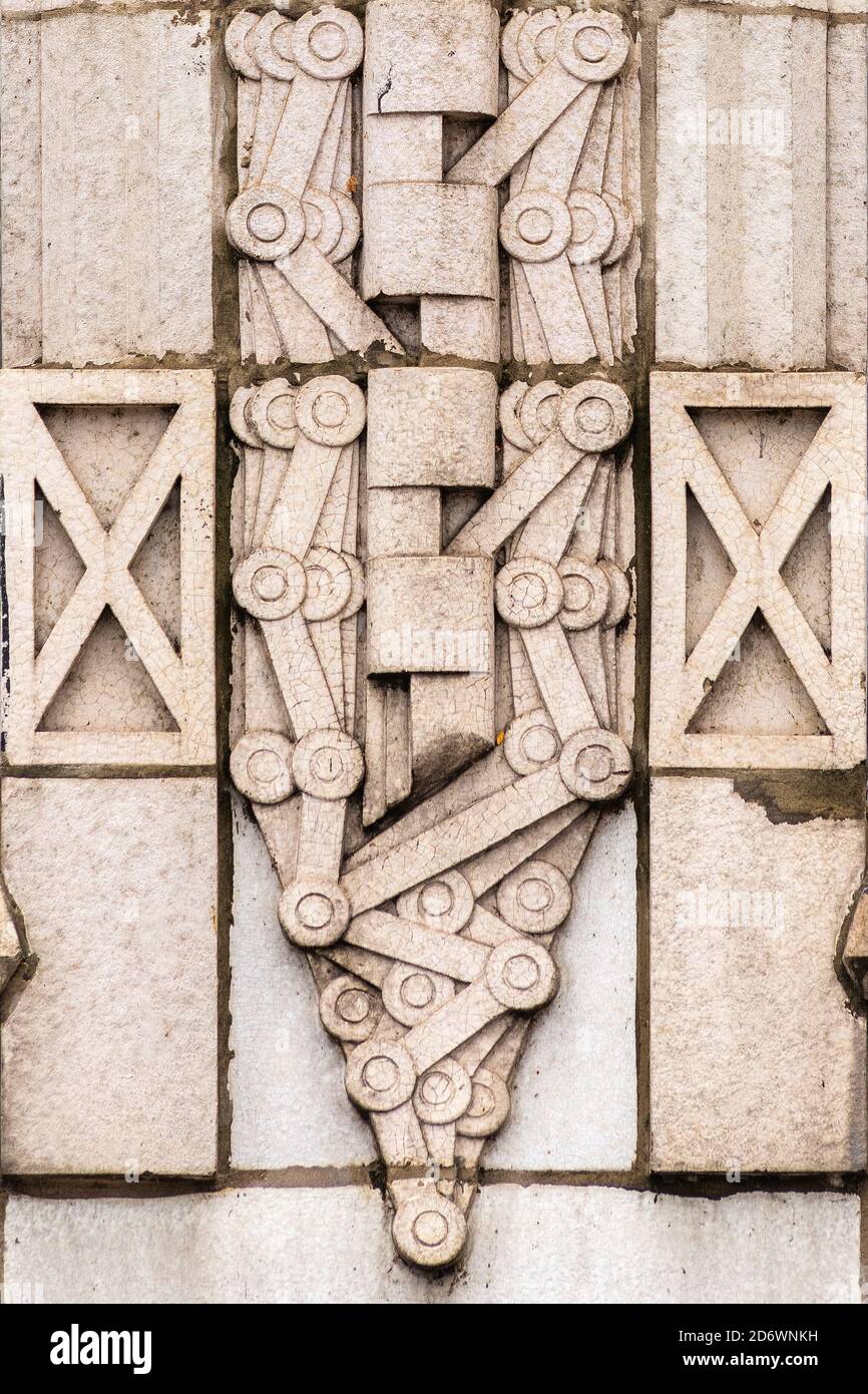 Art deco terracotta detail on 1929 parking garage in Hyde Park Stock ...