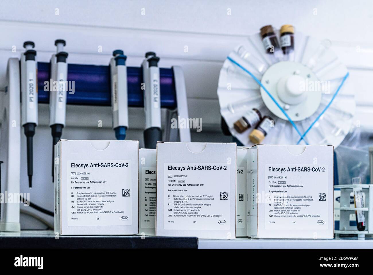 Supply of diagnostic reagents for SARS-CoV-2 in a medical biology ...