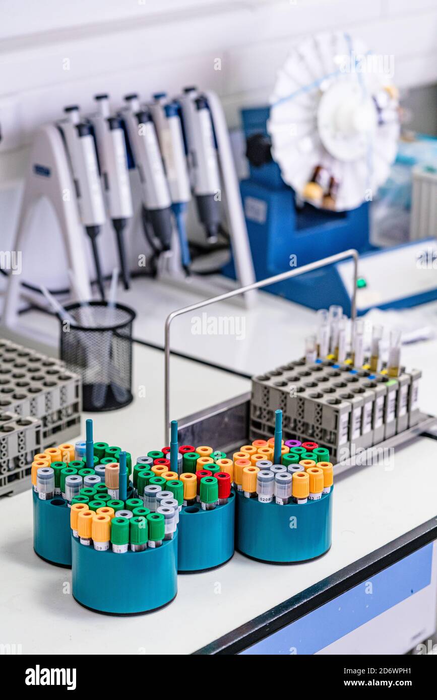 Centrifugation tubes hi-res stock photography and images - Alamy
