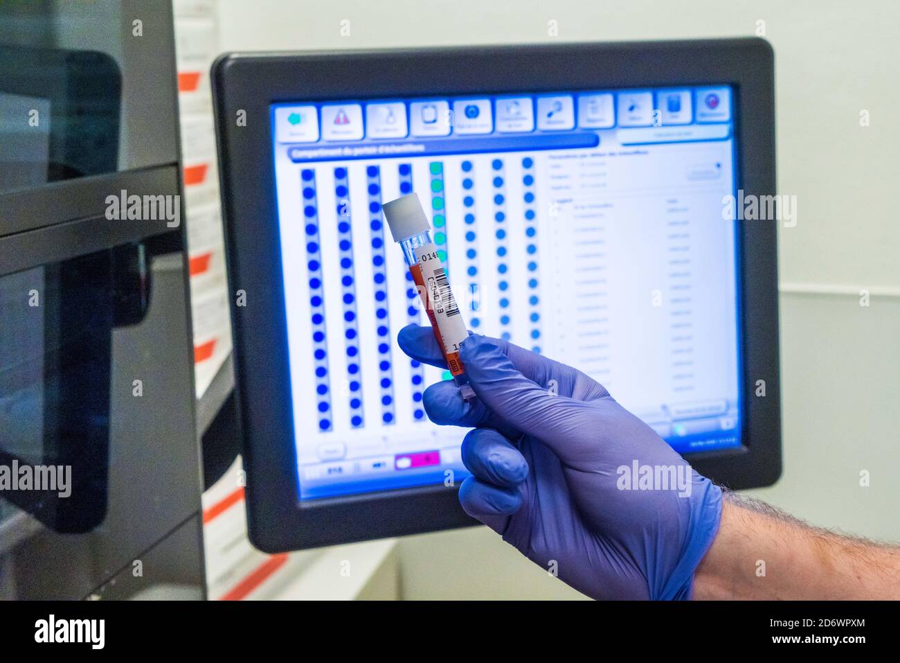 Processing of PCR tests, Covid 19 screening, Cosem Laboratory Paris ...